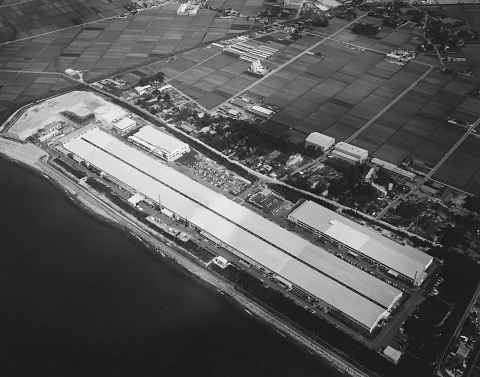 1974年〜 昭和49年 世界に羽ばたくYKK | アルバムからひもとくYKK | YKK株式会社