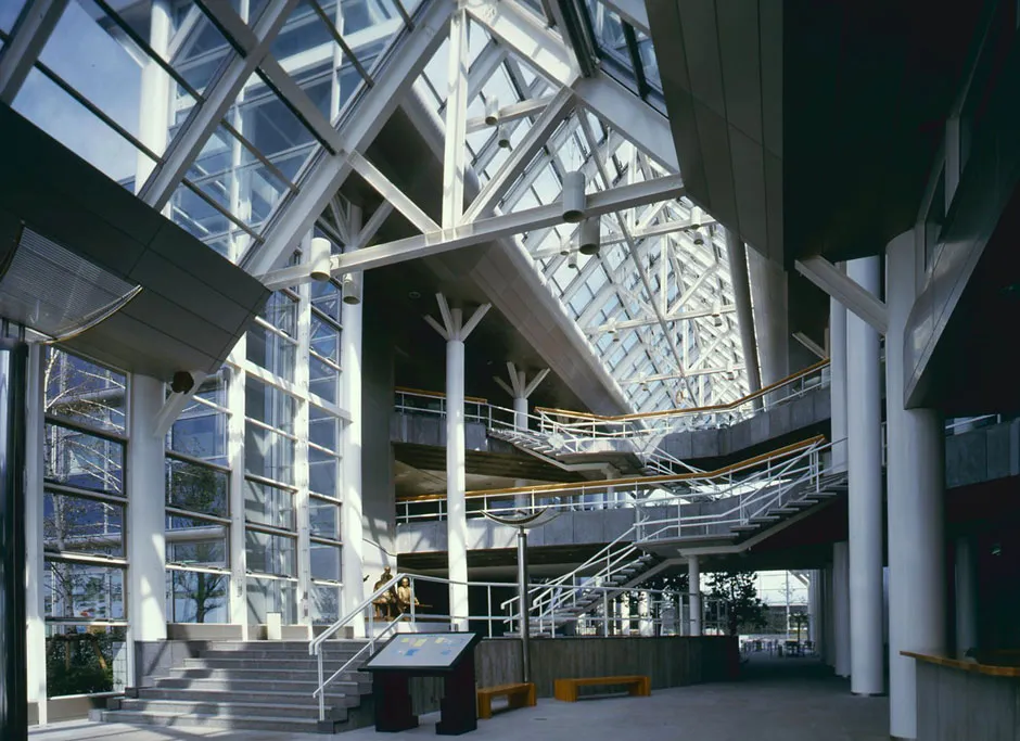 1983年〜 昭和58年 企業理念の革新とYKK APの発足 | アルバムからひもとくYKK | YKK株式会社